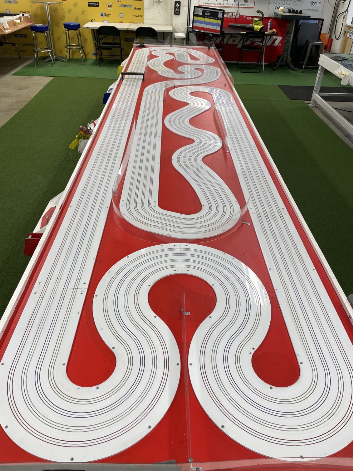 TURNKEY CUSTOM BUILT TRACKS, 20' x 4' | Musgrave Racing