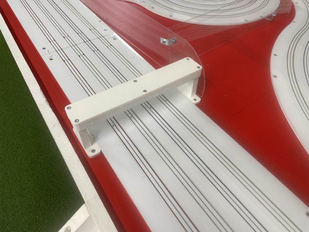 (b) VIPER 7 INCH LED BRIDGE FOR IR TIMING SYSTEM, 3 LANE, WHITE ...