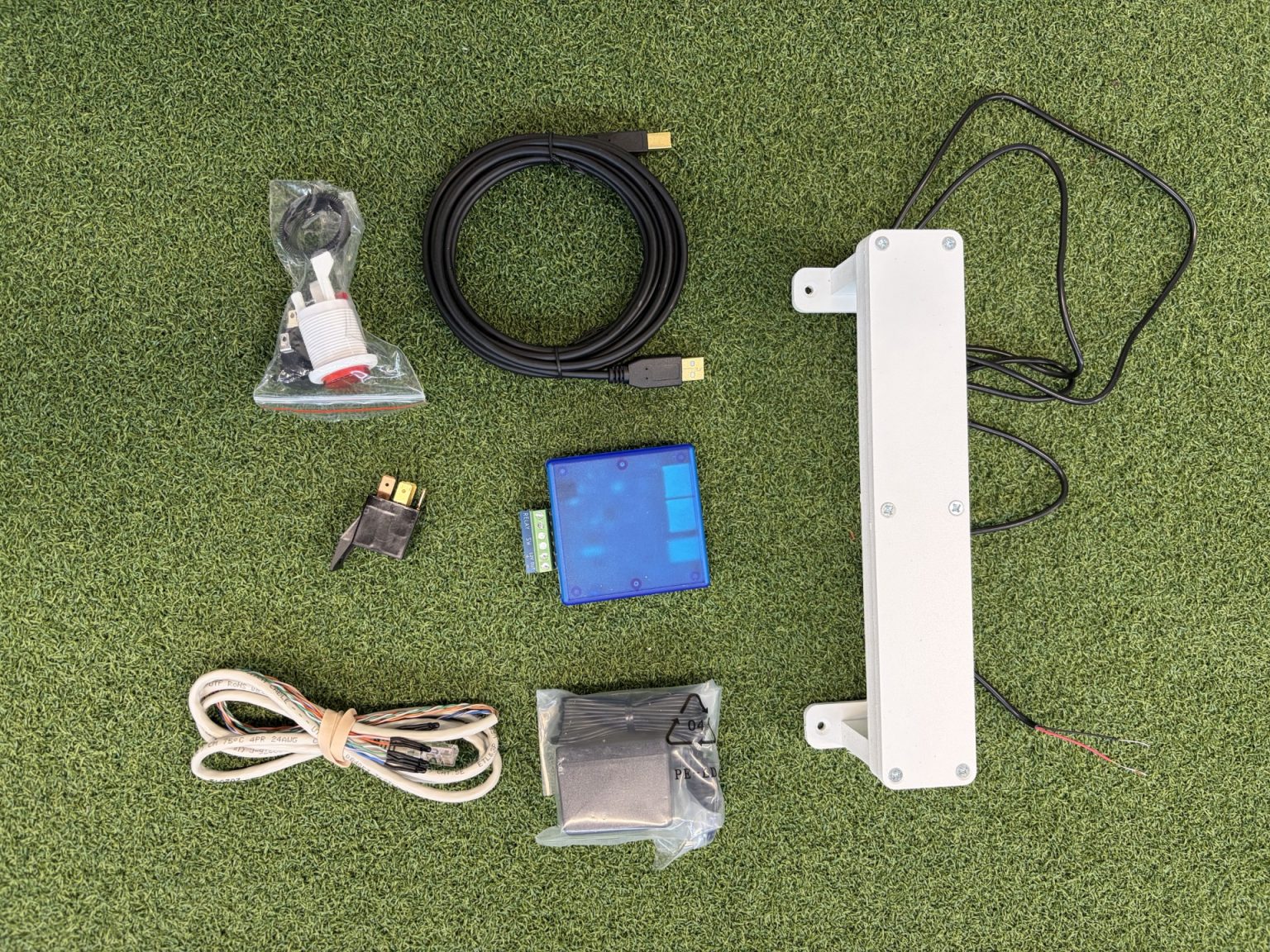 TRACKMATE 4 LANE TIMING SYSTEM WITH 8 INCH LED BRIDGE, BLACK, (WHITE ...